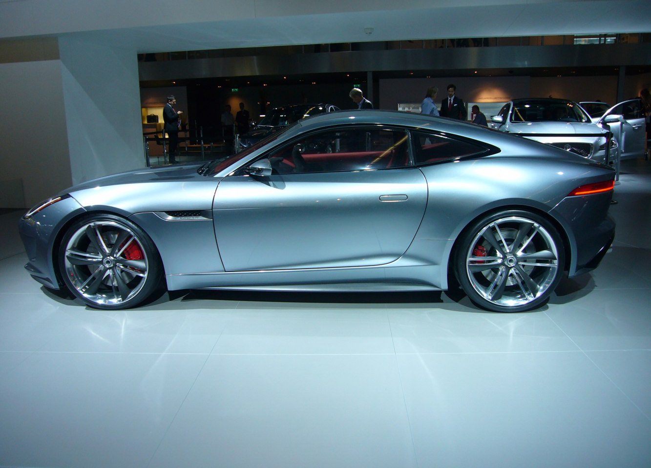 Jaguar C-X16 technical specifications and fuel economy